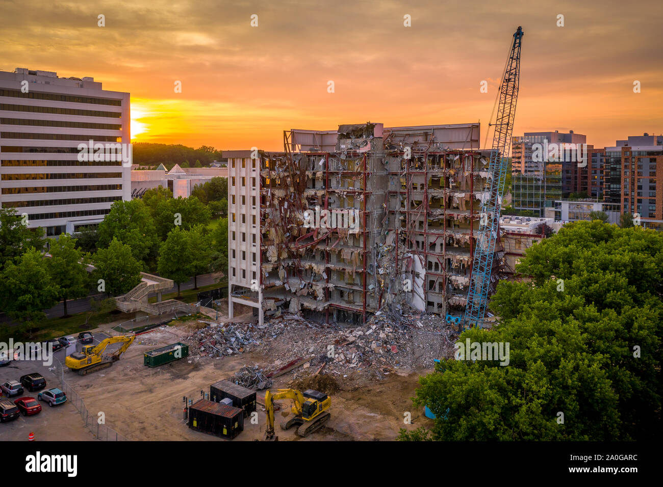 Wrecking hi-res stock photography and images - Alamy