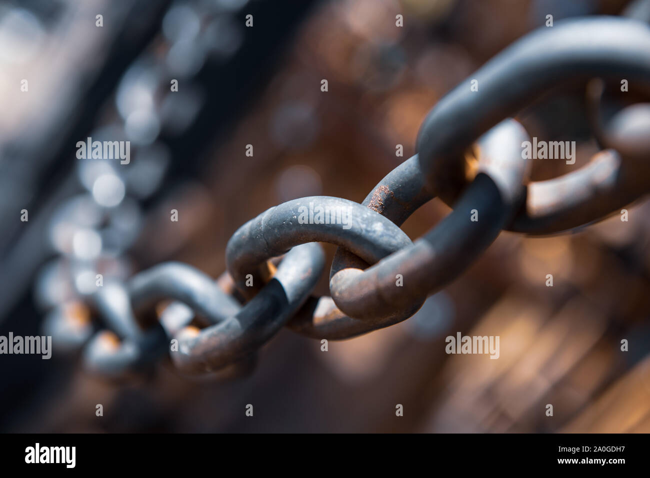 Antique chain links hi-res stock photography and images - Alamy