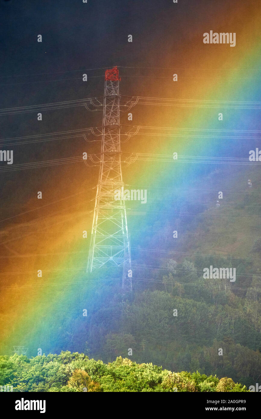 Electricity pylon japan hi-res stock photography and images - Alamy