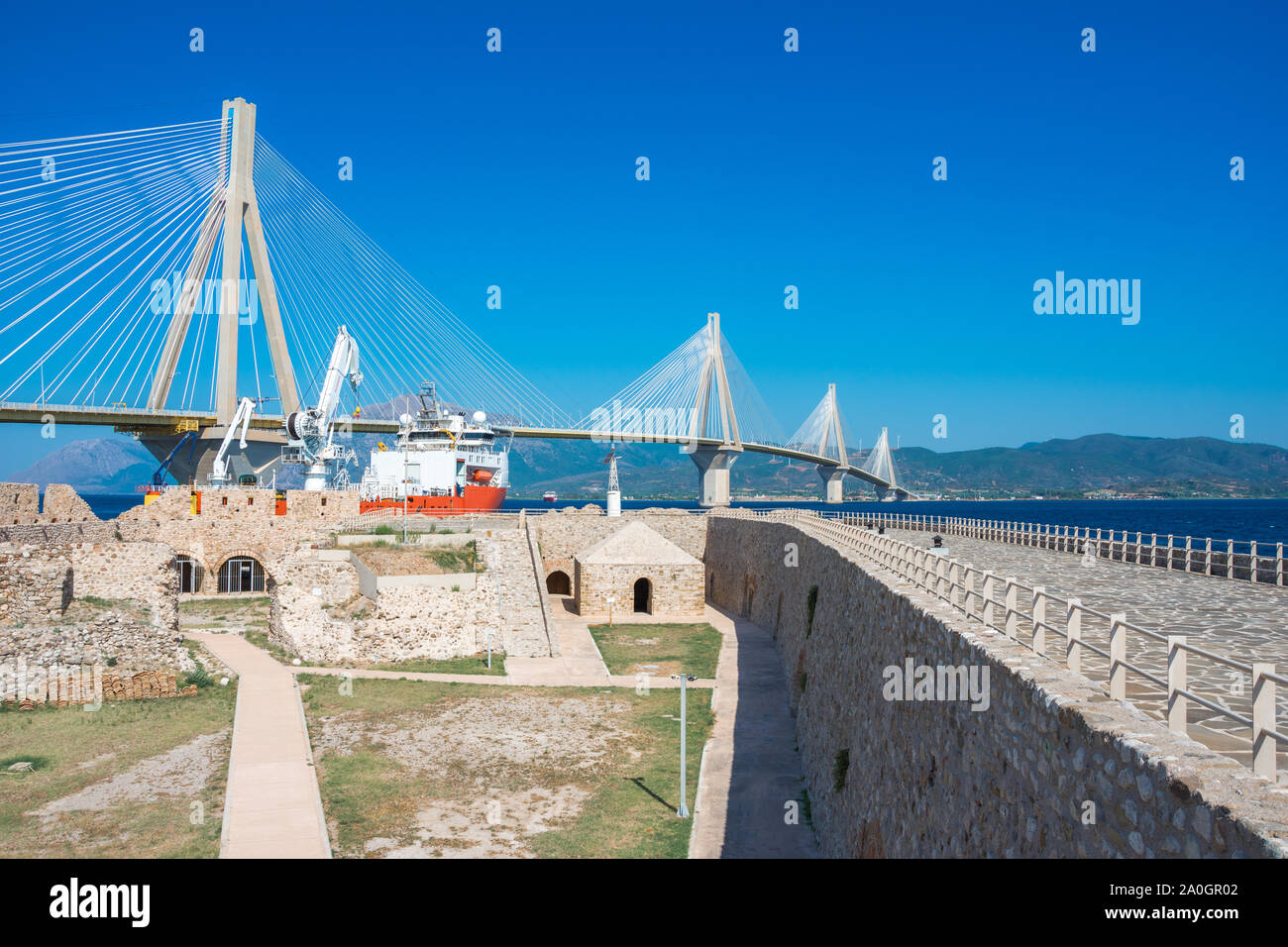 Historic building bridge archeology medieval town hi-res stock ...