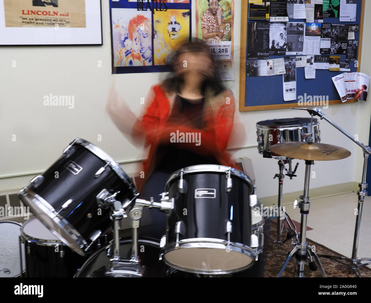 Beating drums hi-res stock photography and images - Alamy