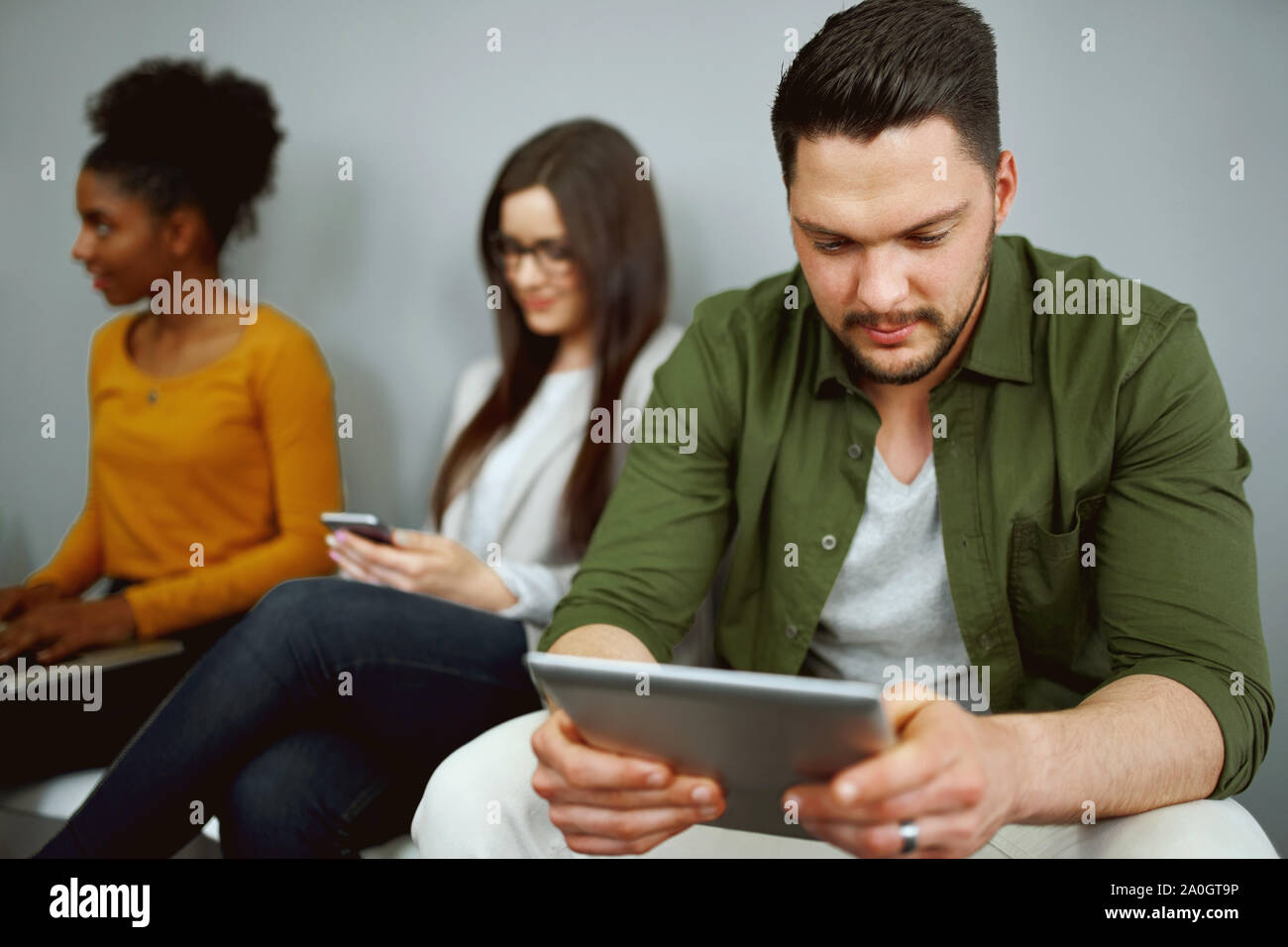 Unemployed young people hi-res stock photography and images - Alamy