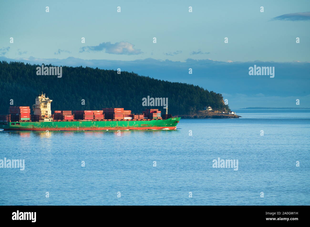 Ocean containers hi-res stock photography and images - Alamy