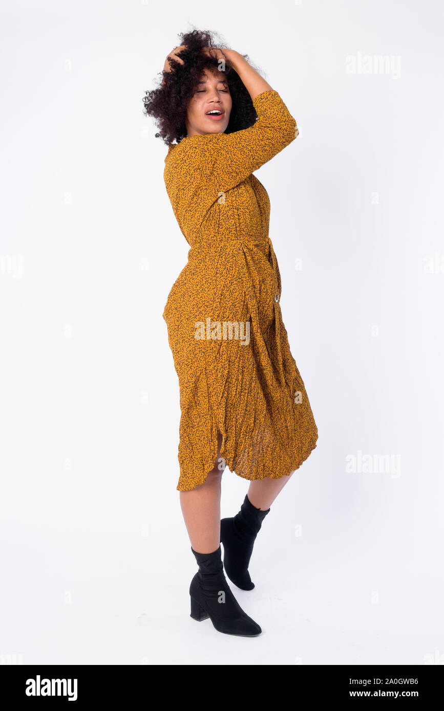 Full body shot of young beautiful African woman Stock Photo - Alamy