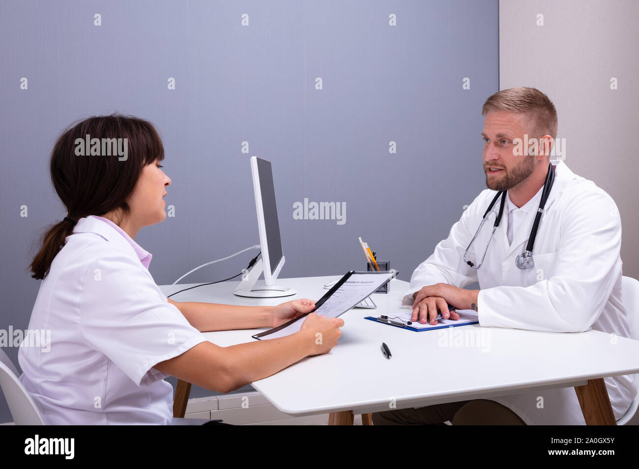 Medical recruiting hi-res stock photography and images - Alamy