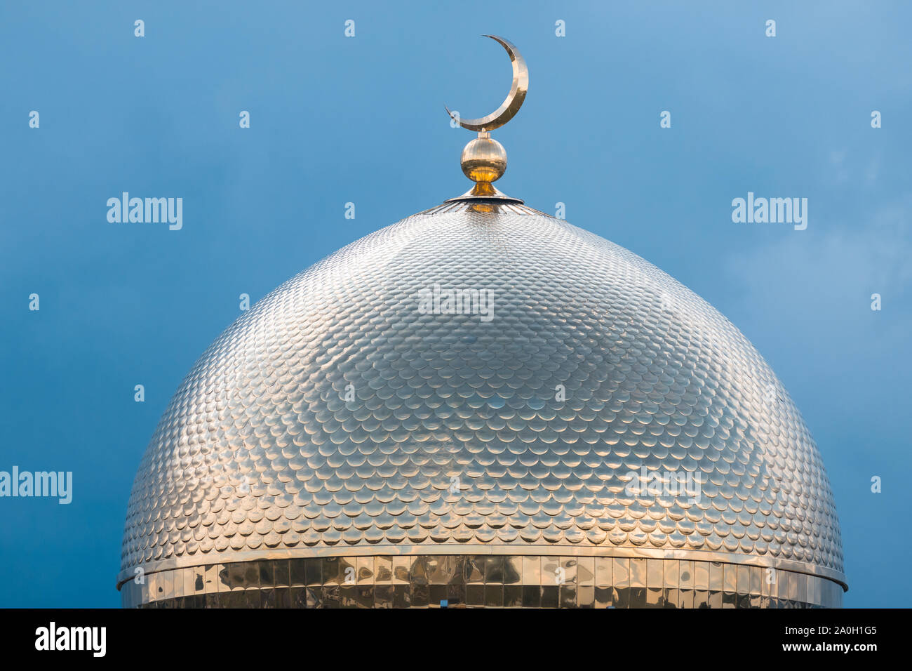 A dome of the mosque - symbol of Muslim religion Stock Photo - Alamy