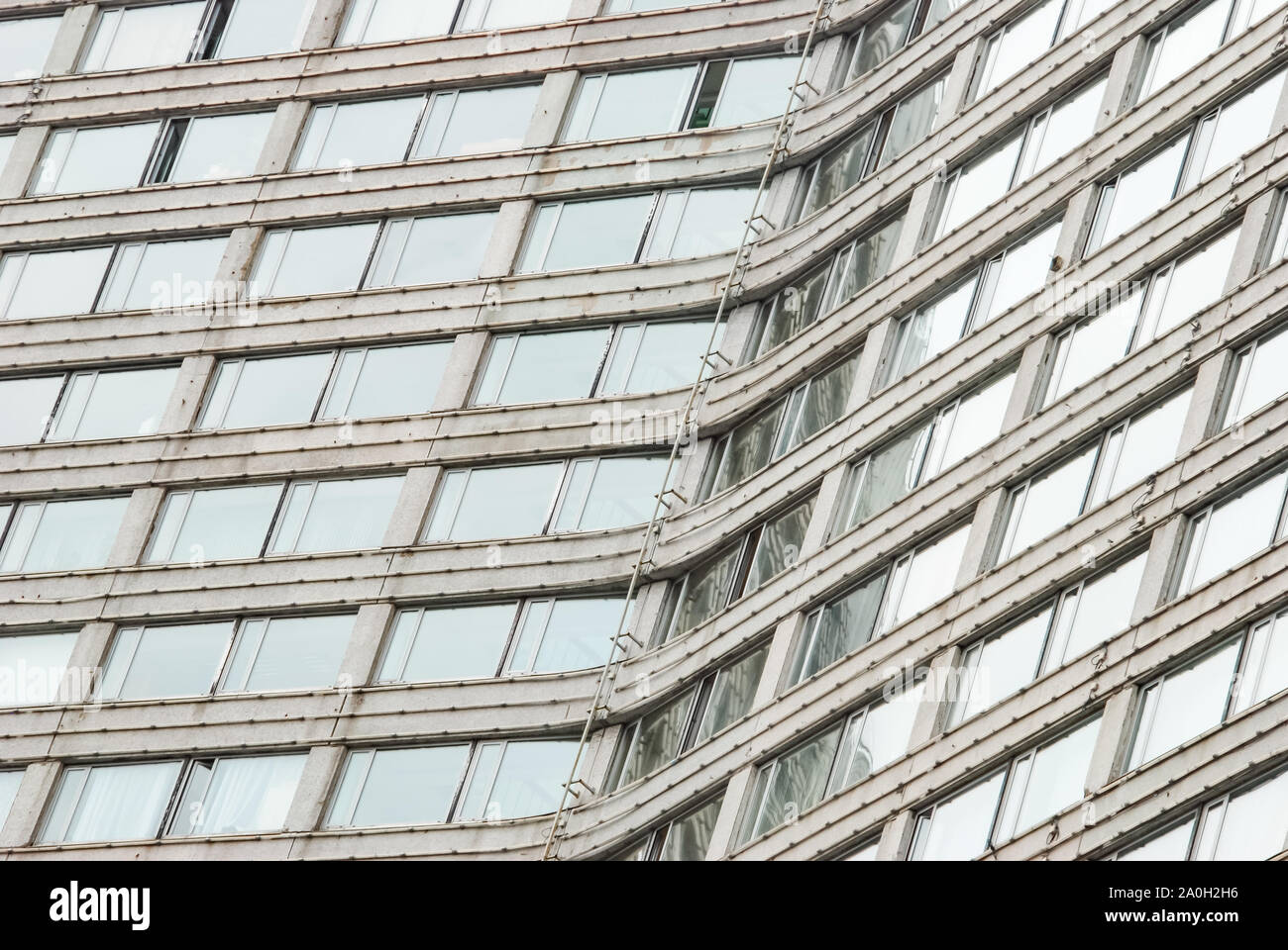 Curved apartment building hi-res stock photography and images - Alamy
