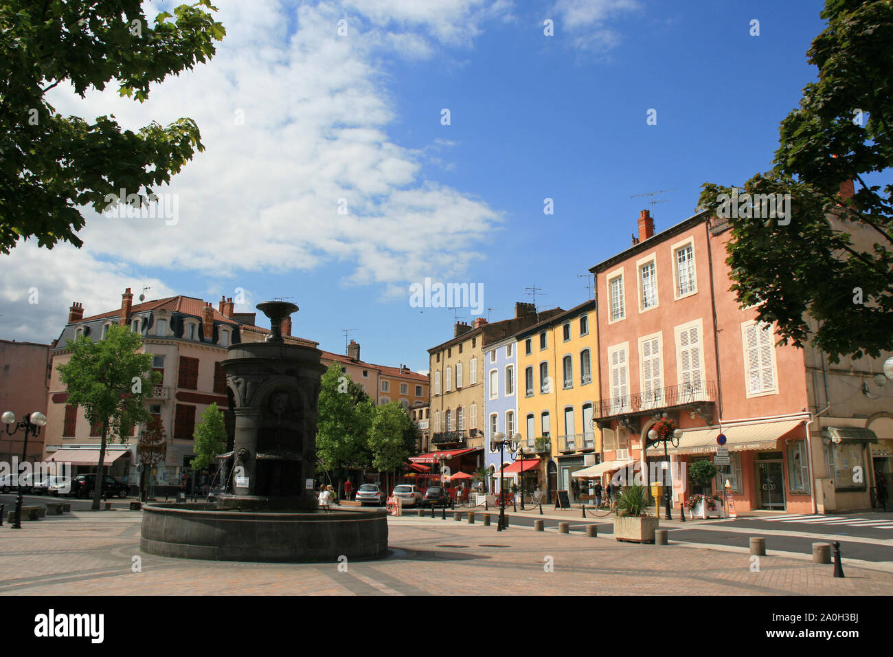 square and houses in issoire (auvergne - france Stock Photo - Alamy
