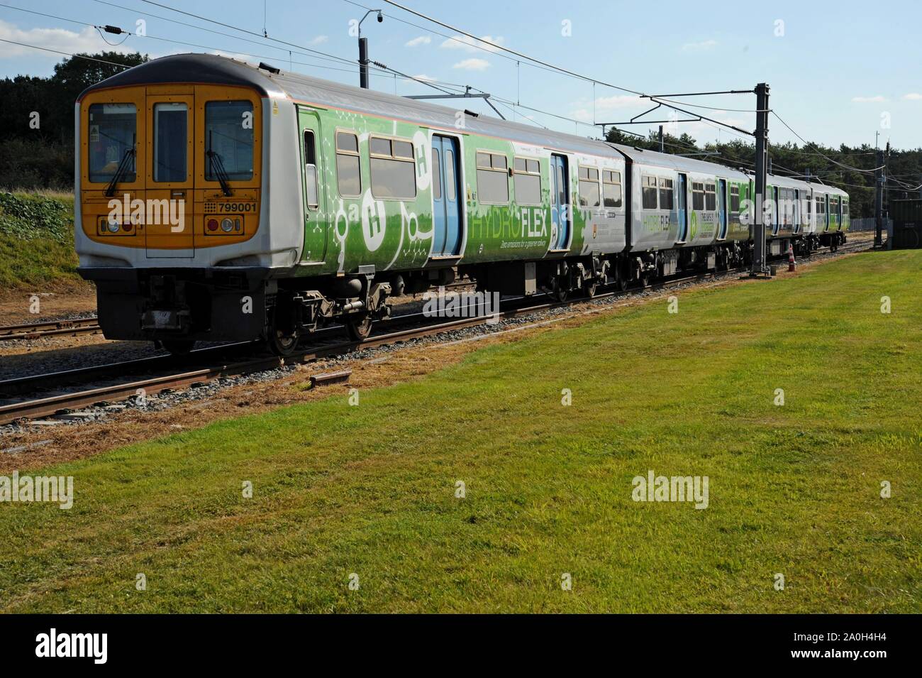 Birmingham Universities prototype hydrogen fuel cell powered Hydroflex ...
