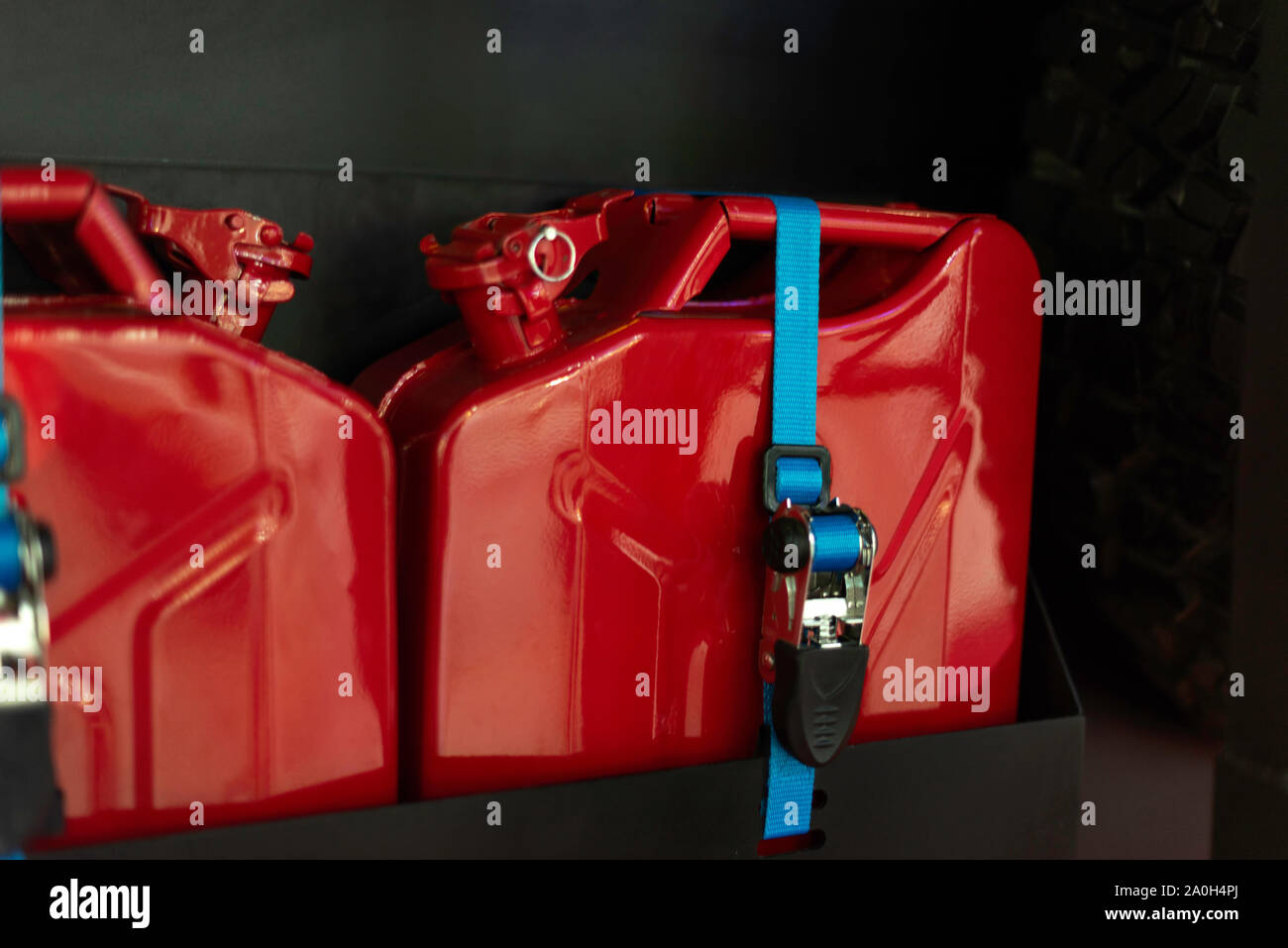Red metal diesel jerrycan canister gasoline tank Stock Photo - Alamy