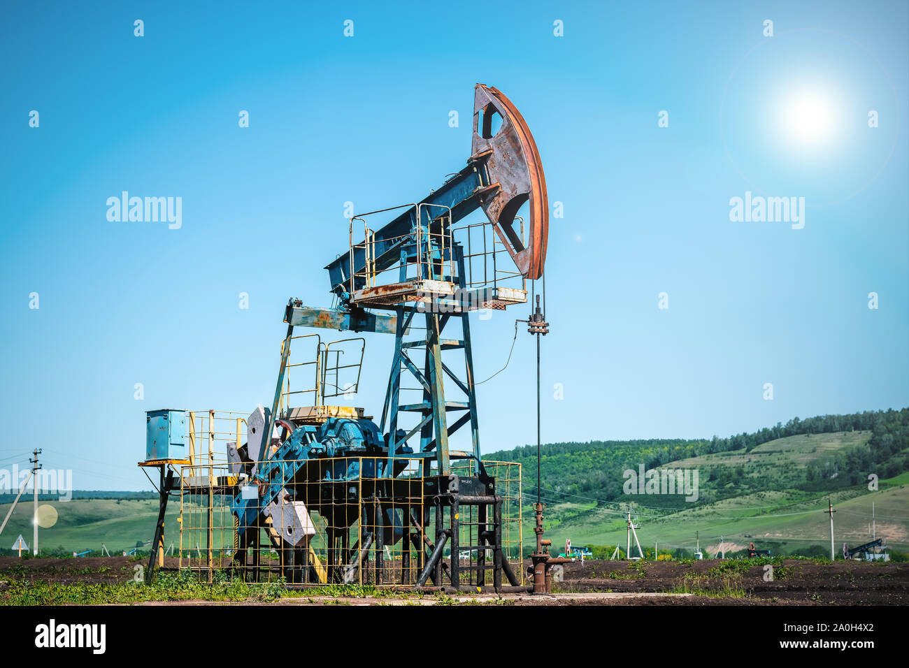 Machine rocking extraction oil hi-res stock photography and images - Alamy