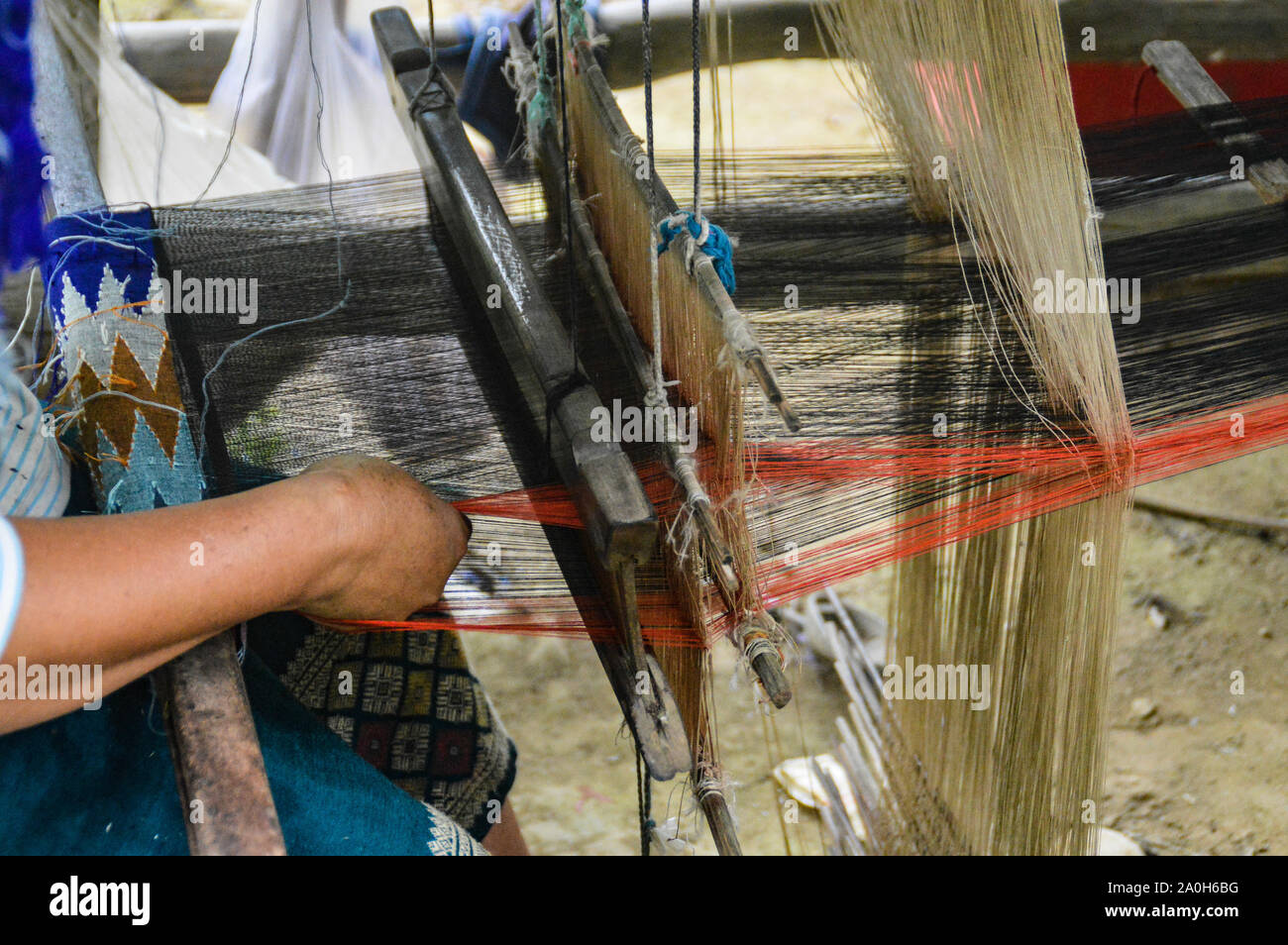 Traditional weaving technique hi-res stock photography and images - Alamy