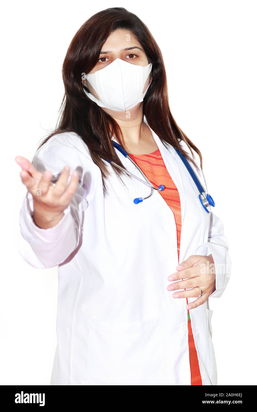India female doctor hi-res stock photography and images - Alamy