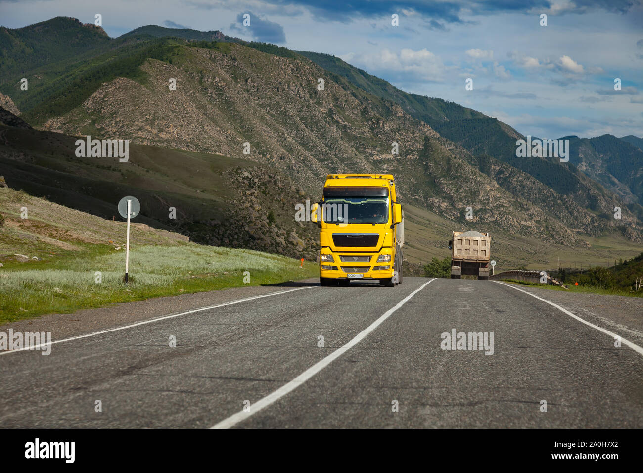 Mountain ship traffic vehicle hi-res stock photography and images - Alamy