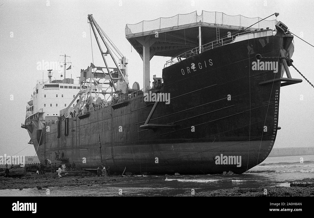 Oregis, Houlder Lines, aground on Black Middens rocks Tynemouth, UK ...