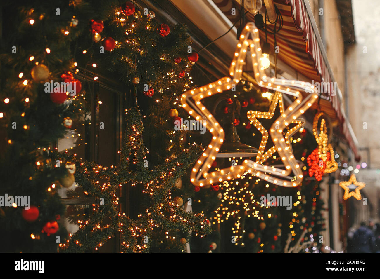Golden Street Lights High Resolution Stock Photography and Images - Alamy
