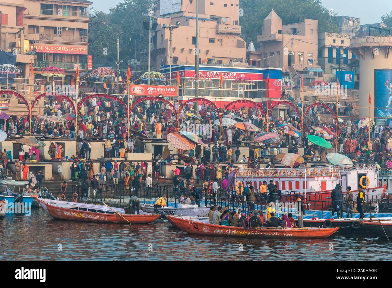 Crowd of people at Dashashwamedh Ghat, Varanasi, Uttar Pradesh, India ...