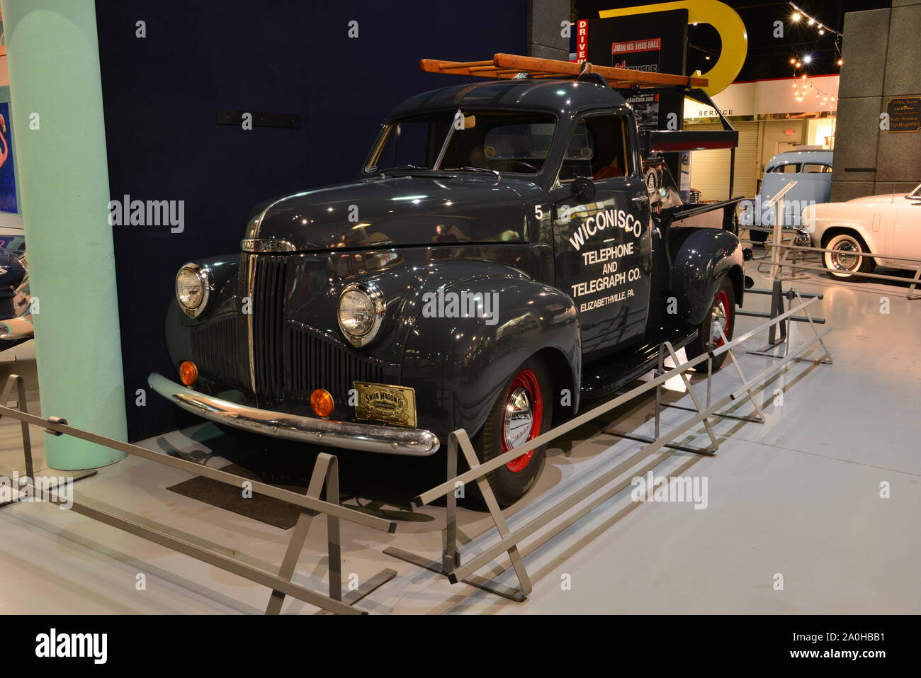 M series truck hi-res stock photography and images - Alamy