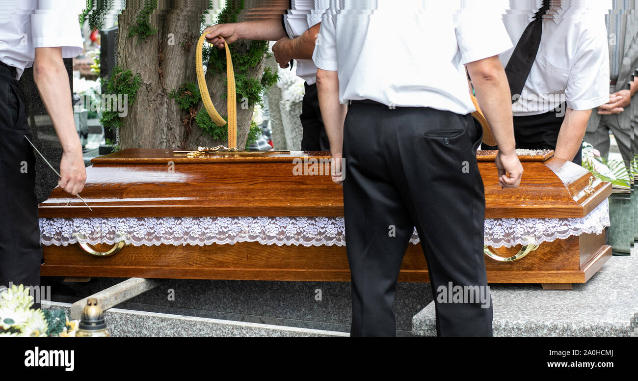 Dead woman and casket hi-res stock photography and images - Alamy