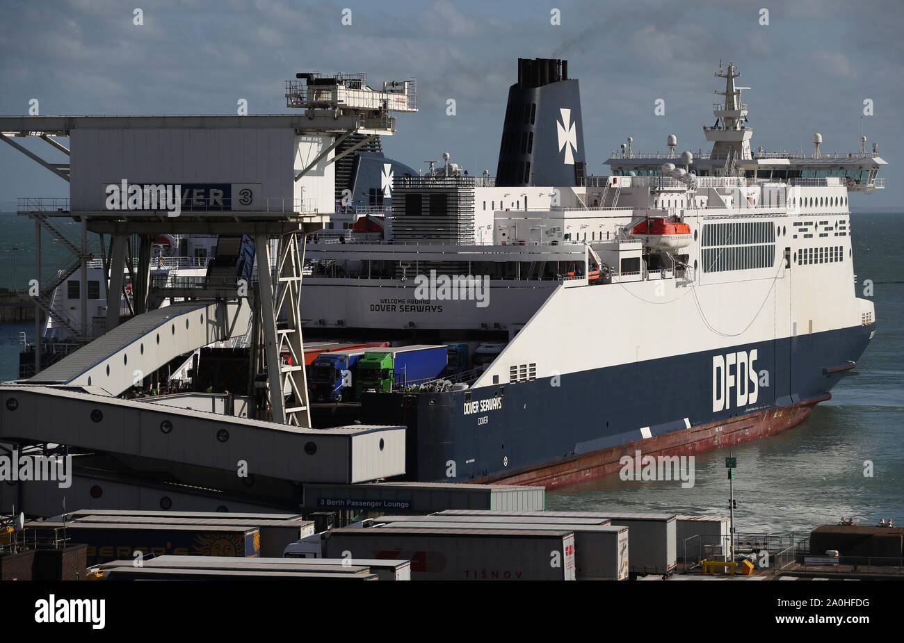 A DFDS ferry docks at the Port of Dover ferry port Stock Photo - Alamy