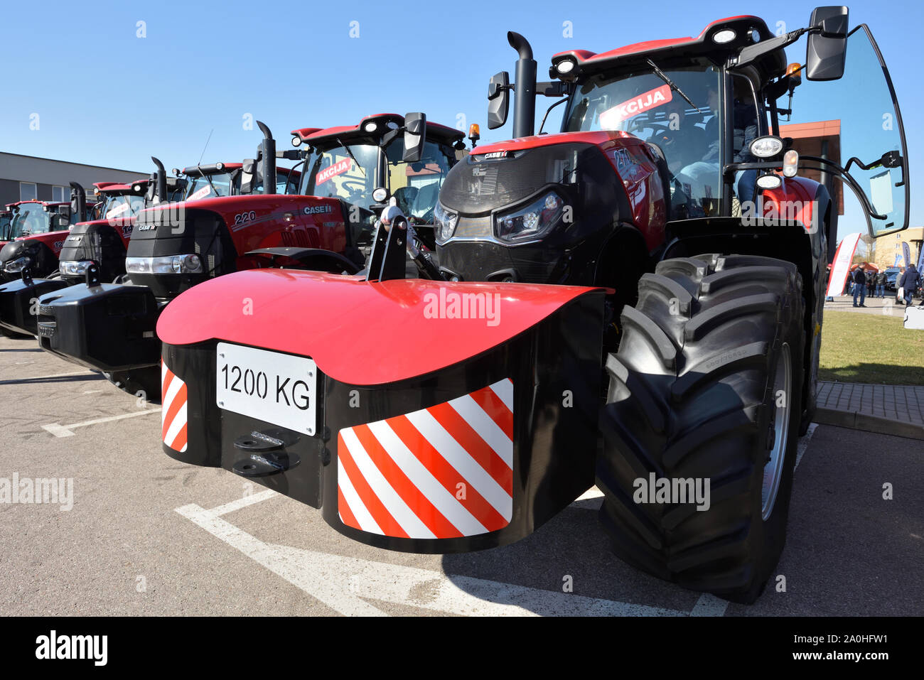 Cnh logo hi-res stock photography and images - Alamy