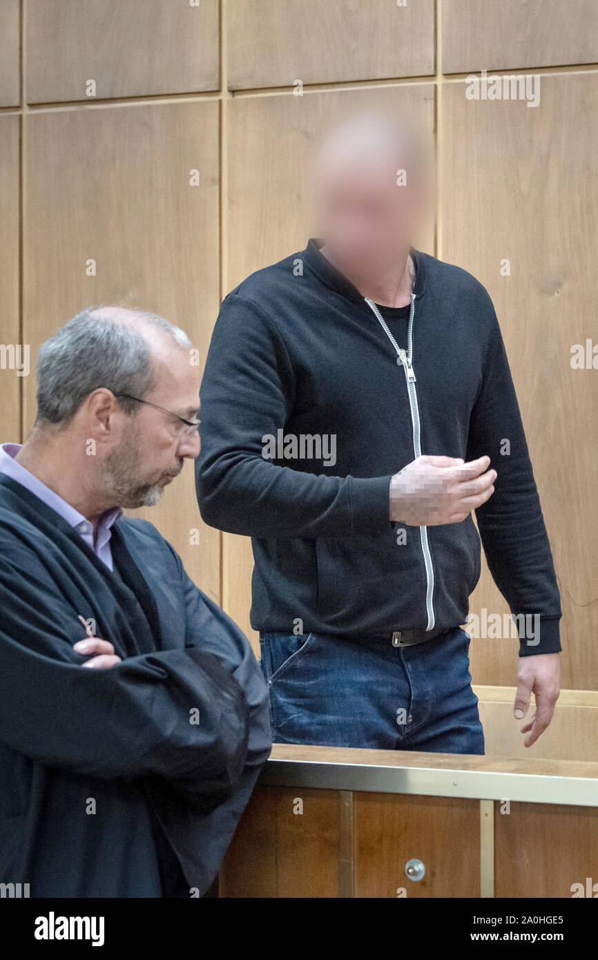 Blowing up vending machines hi-res stock photography and images - Alamy