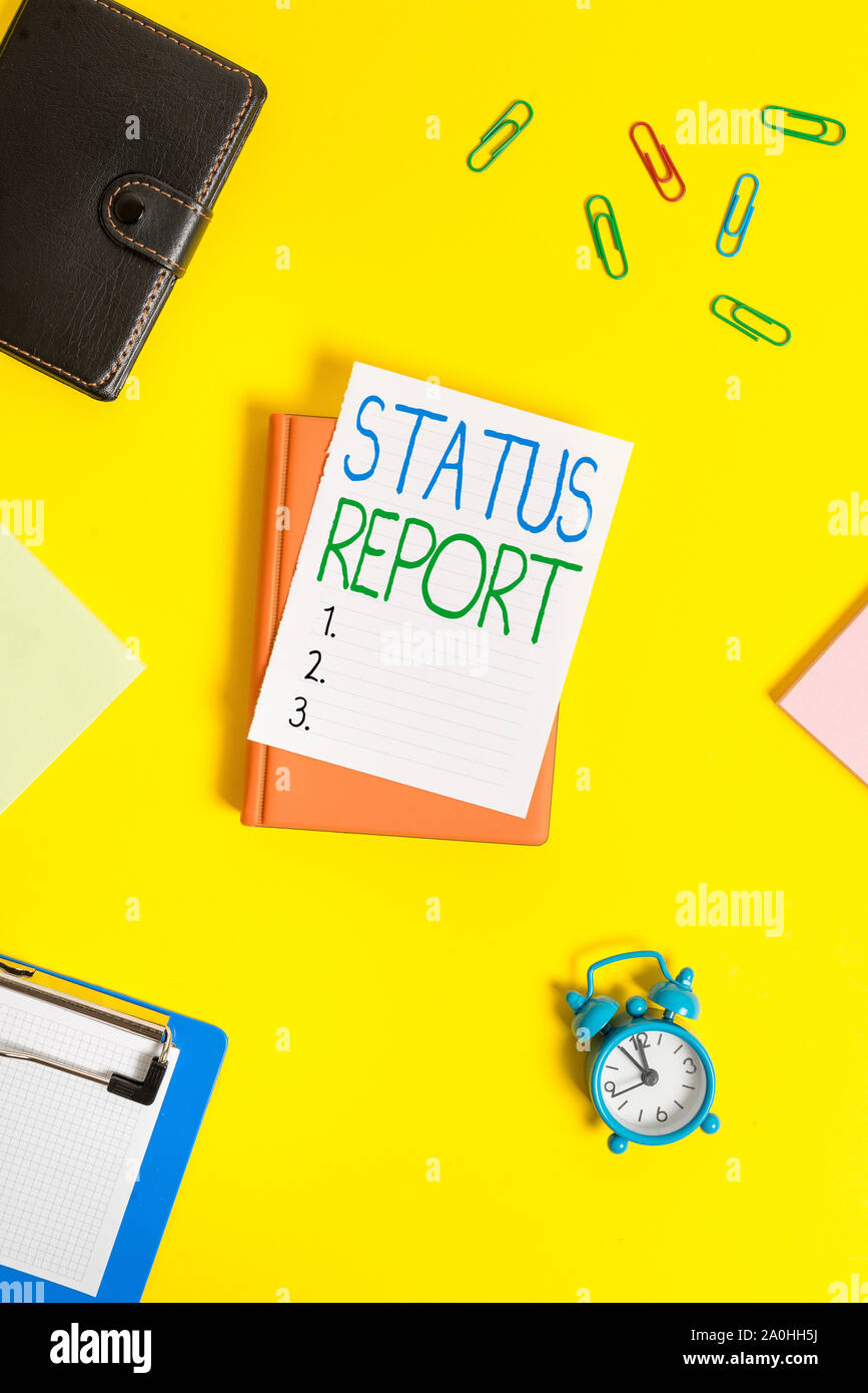 Update messages hi-res stock photography and images - Alamy