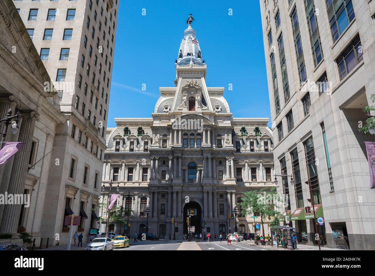 Philadelphia City Hall, view of the City Hall and its 548 ft (167m ...