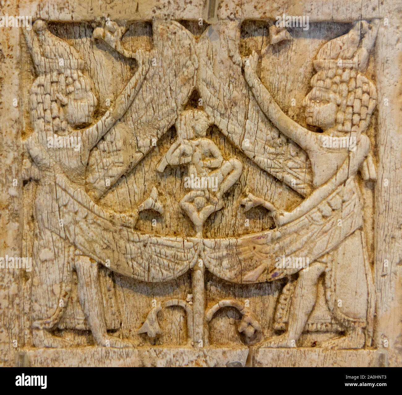 Two genii wearing a pharaoh's double crown (pschent) unfurl their wings ...