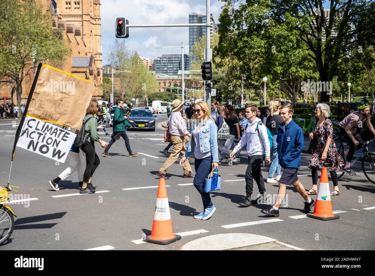 School children protest at the Sydney global climate change strike in ...