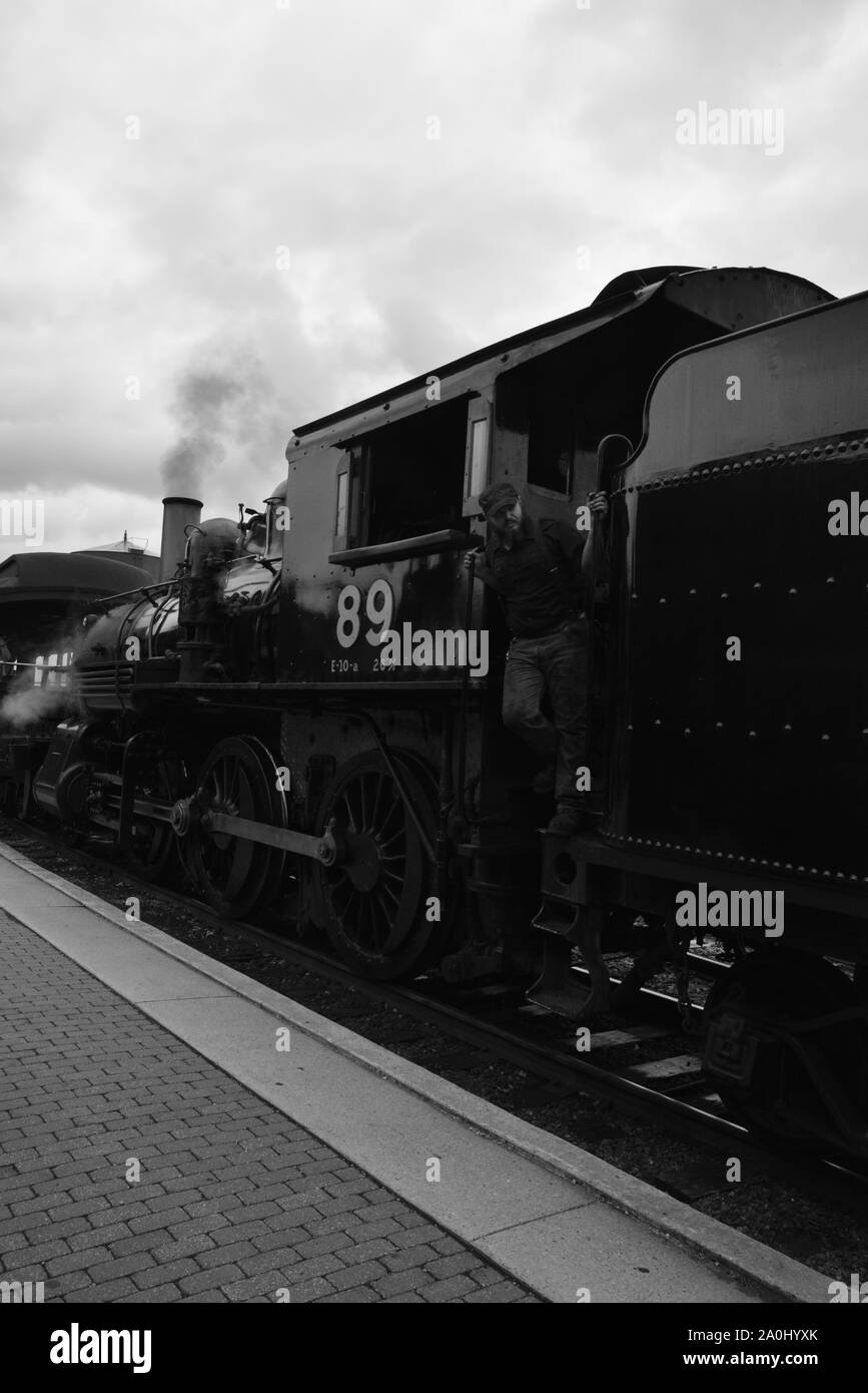 0 4 0 tender steam locomotive Black and White Stock Photos & Images - Alamy