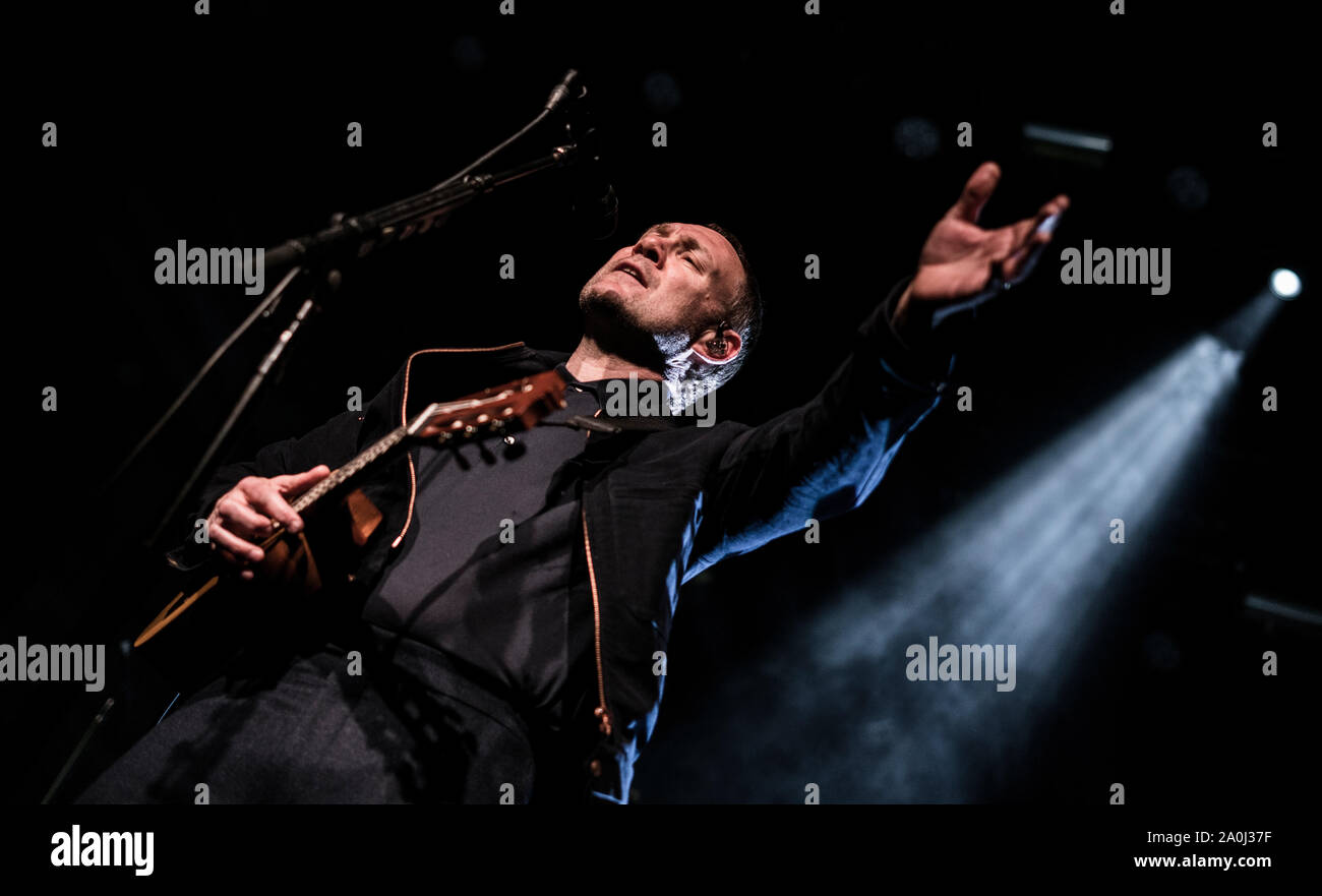 David miller singer hi-res stock photography and images - Alamy