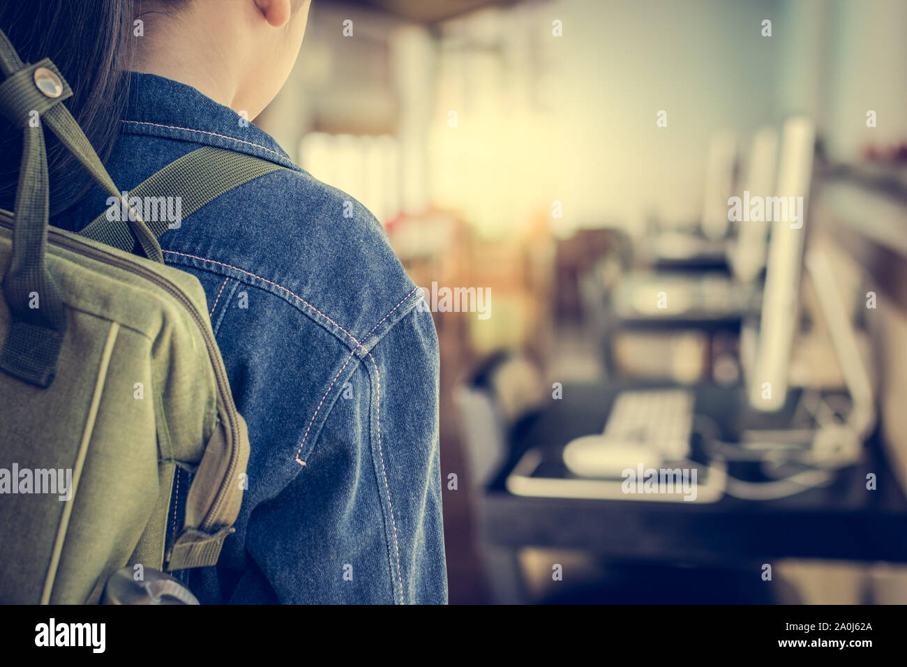 Computer learning center hi-res stock photography and images - Alamy