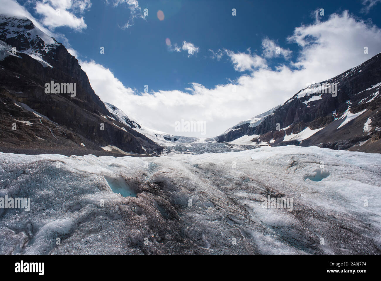 Columbia icefield hi-res stock photography and images - Alamy