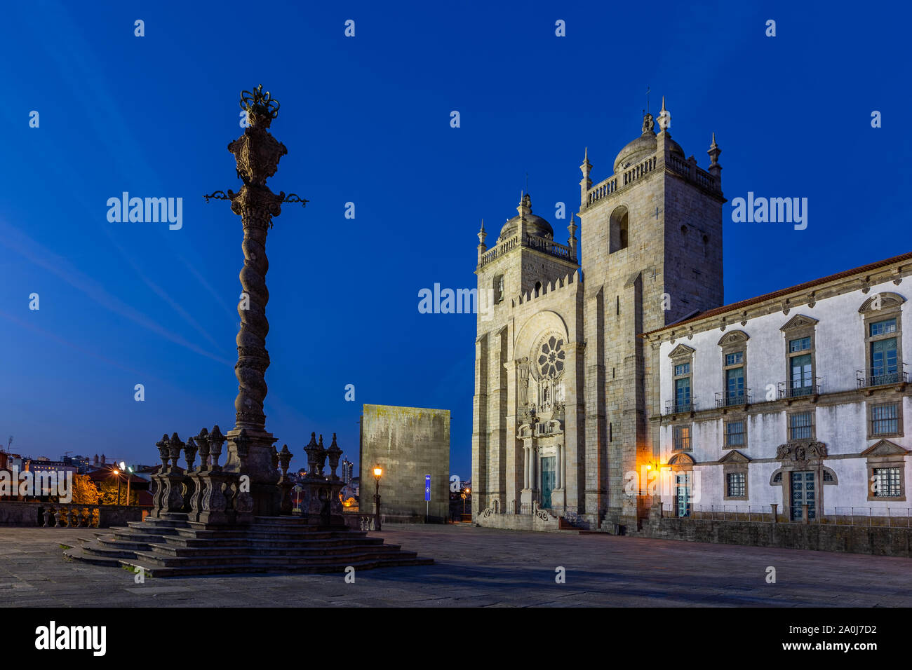 Porto cathedral, Se do Porto Stock Photo - Alamy