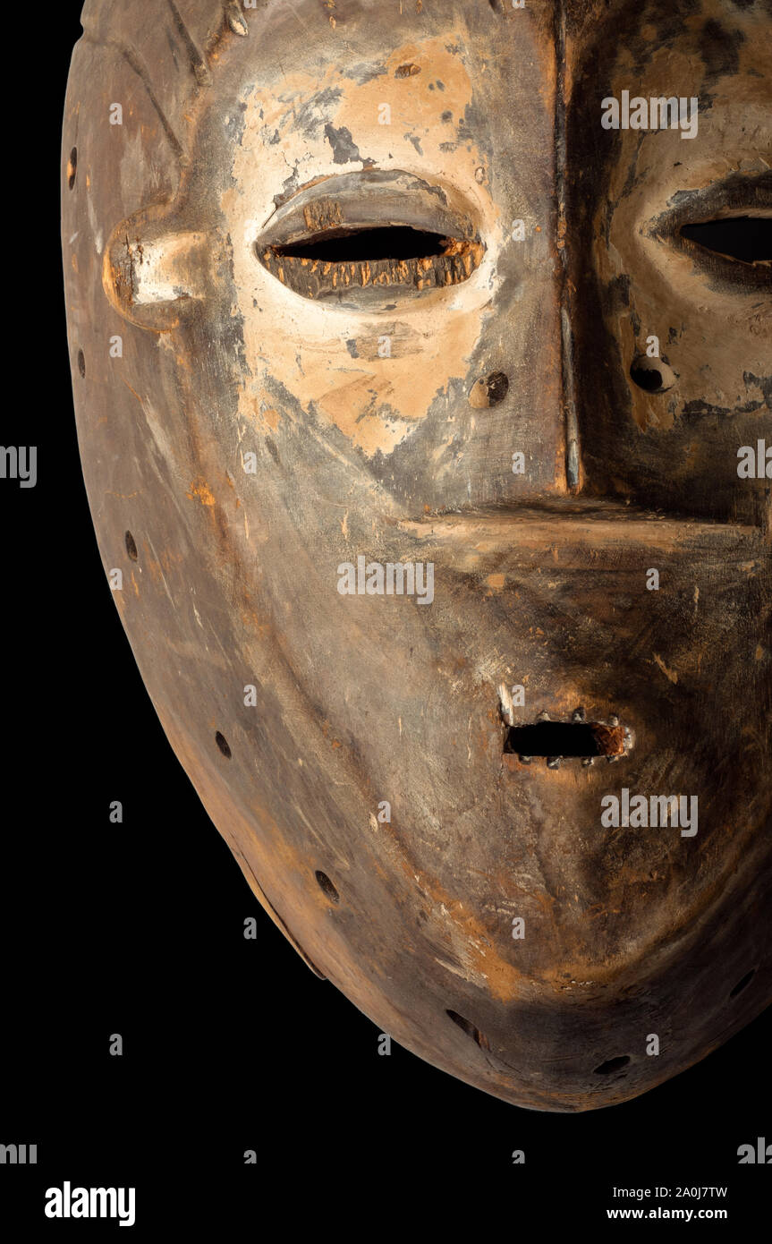 Ritual figure hi-res stock photography and images - Alamy