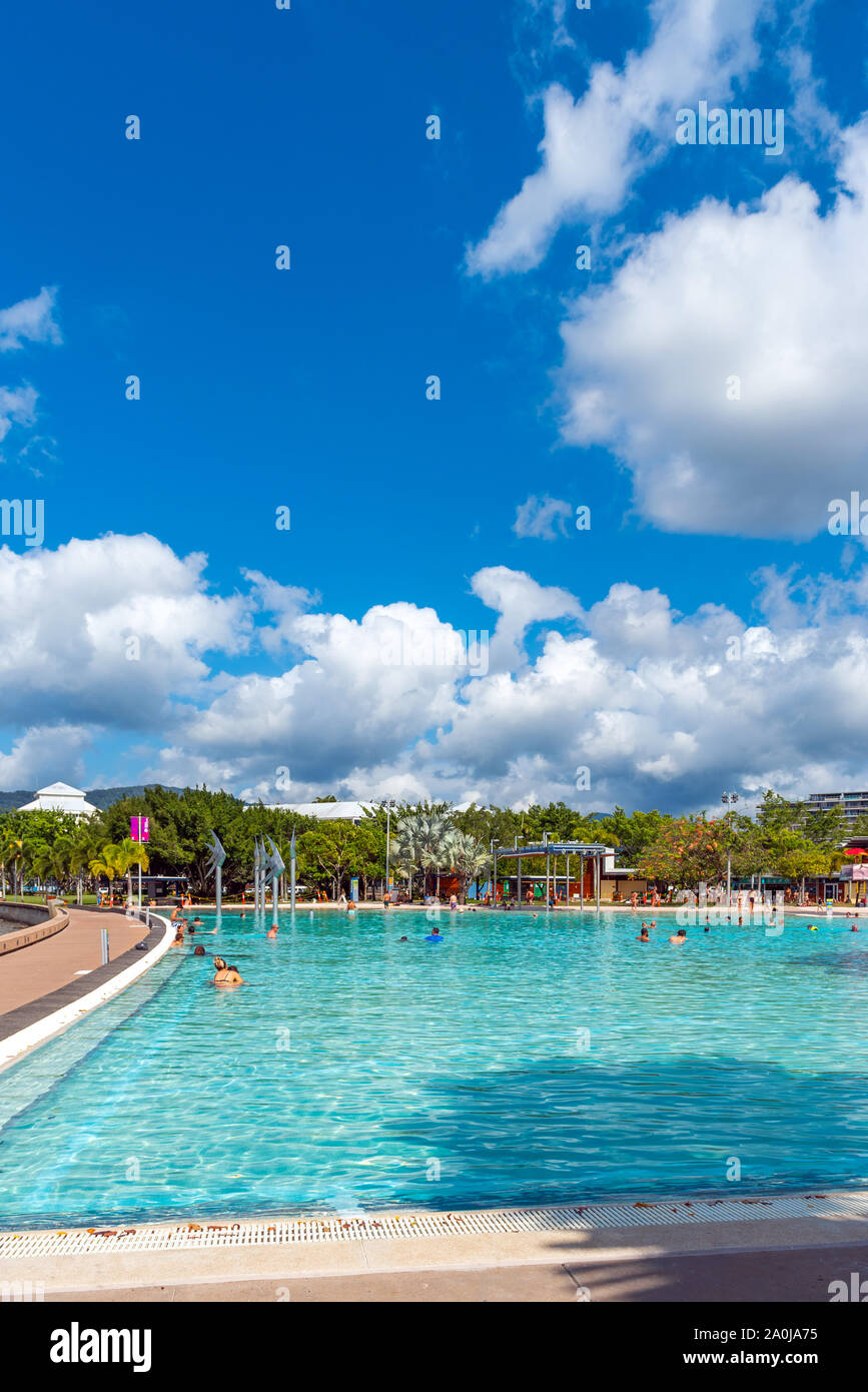 CAIRNS, AUSTRALIA - NOVEMBER 11, 2018: Stunning public swimming pool ...