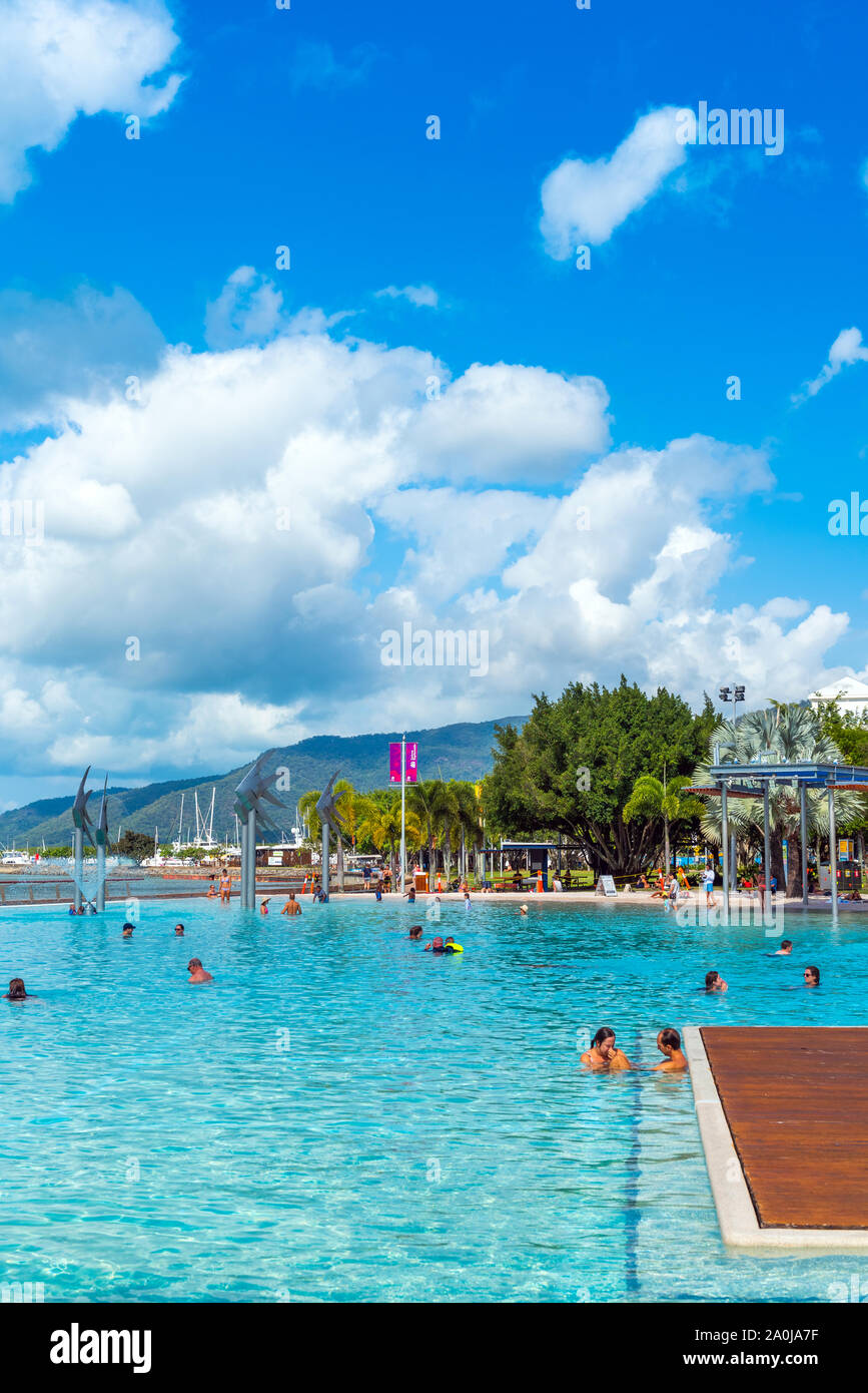 CAIRNS, AUSTRALIA - NOVEMBER 11, 2018: Stunning public swimming pool ...