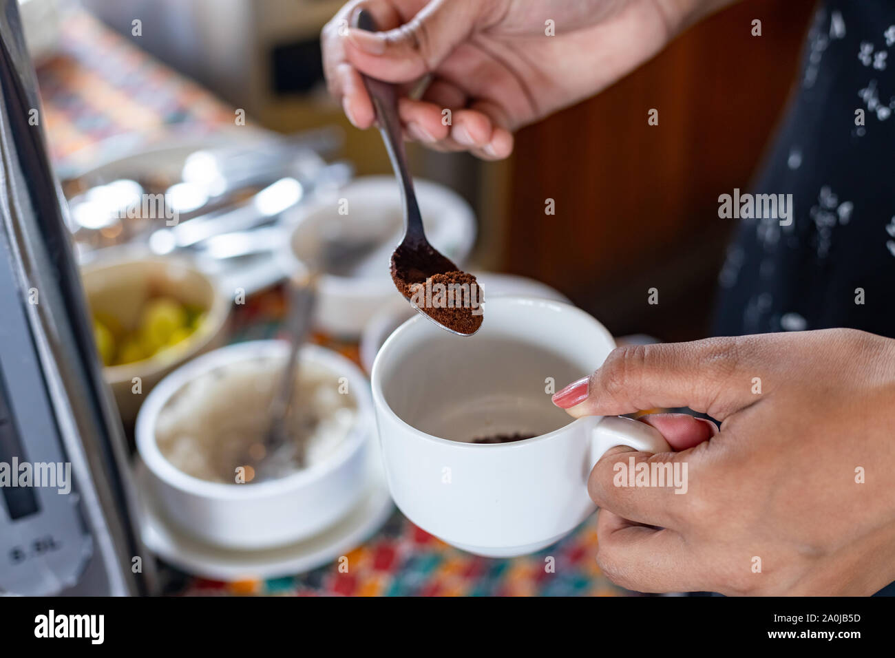 Making a cup of coffee Stock Photo - Alamy