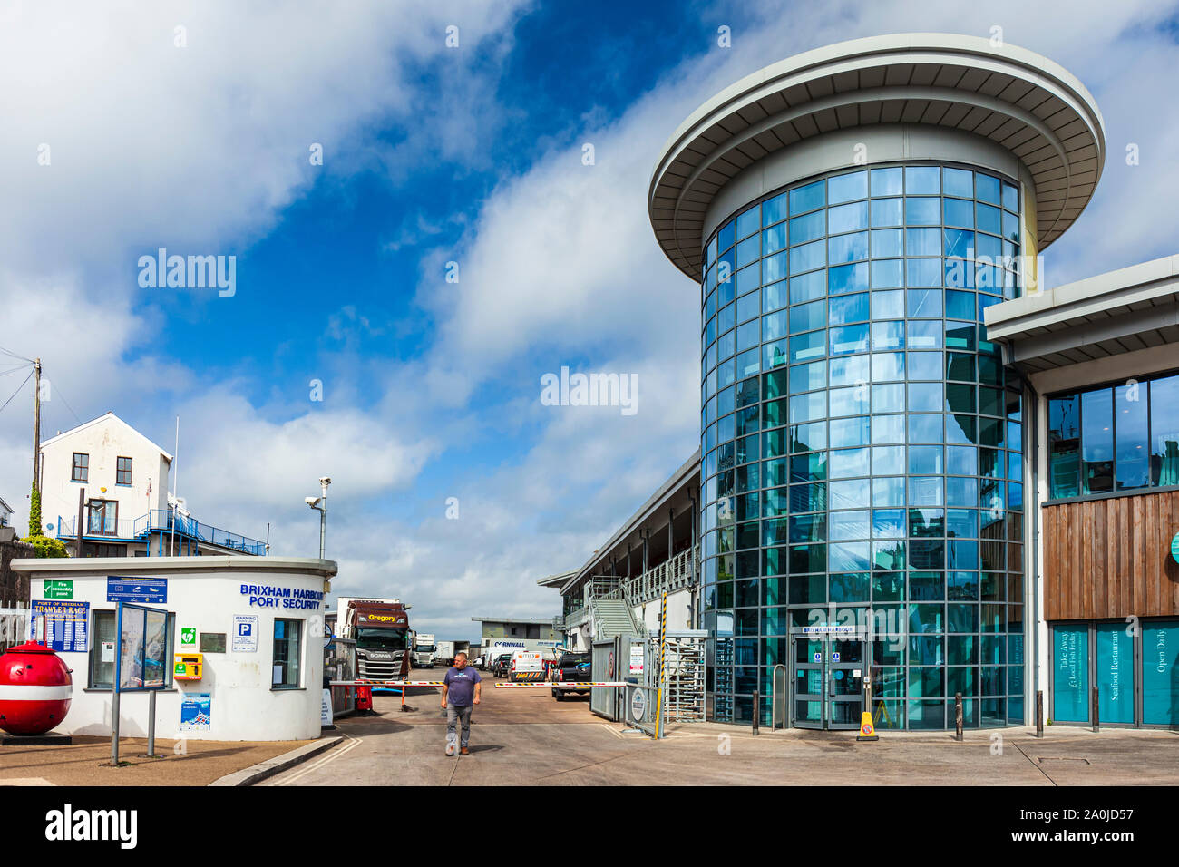 Brixham fish market hi-res stock photography and images - Alamy