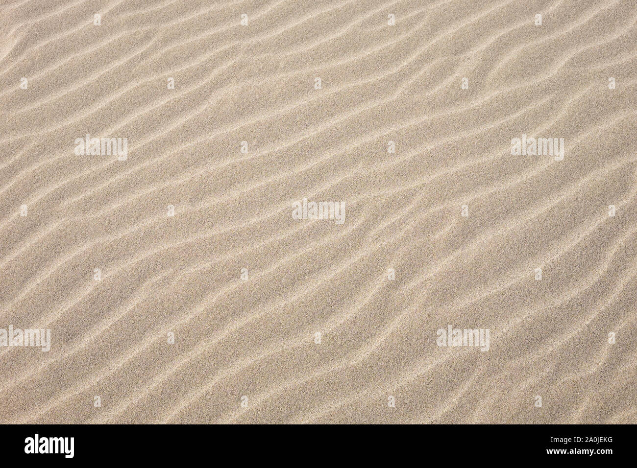 Wavy sand texture hi-res stock photography and images - Alamy