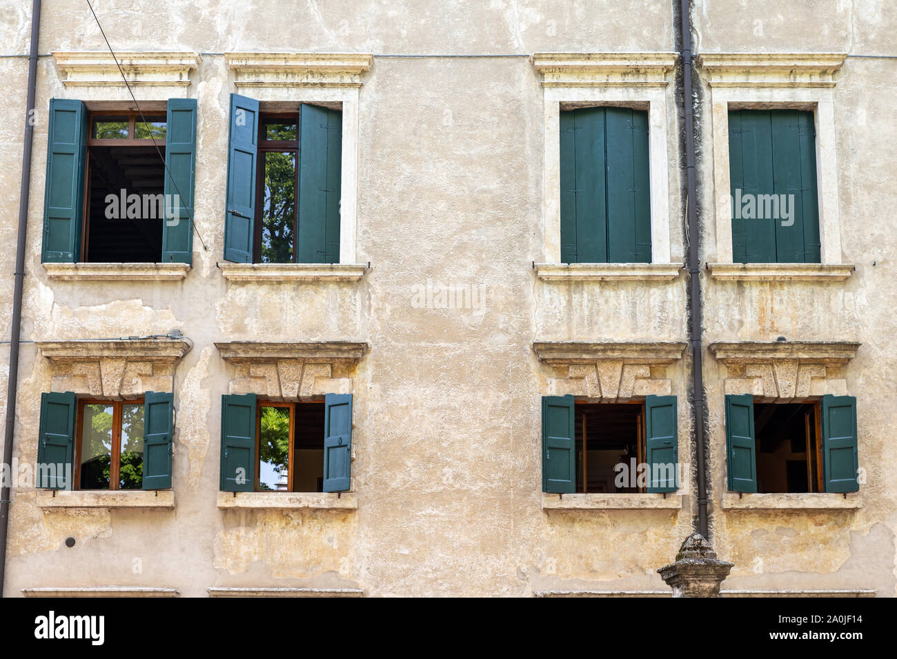 windows in the facades of ancient Venetian houses Stock Photo - Alamy