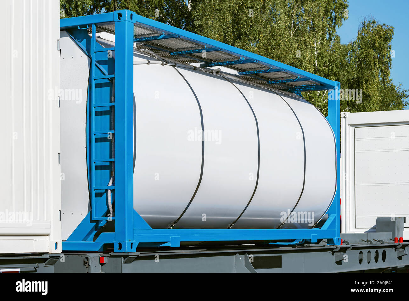 20 foot container hi-res stock photography and images - Alamy