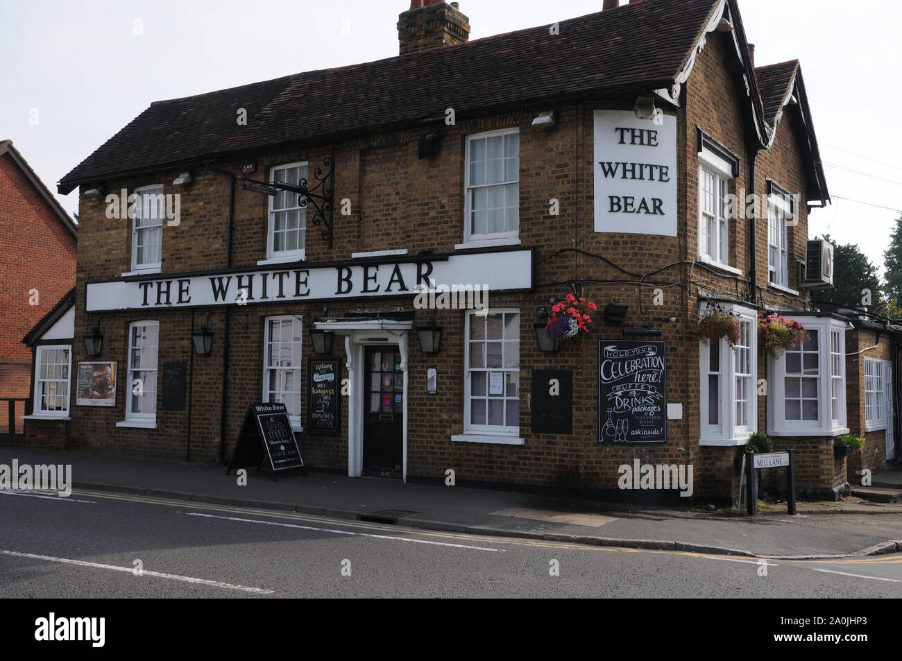 White bear inn hi-res stock photography and images - Alamy