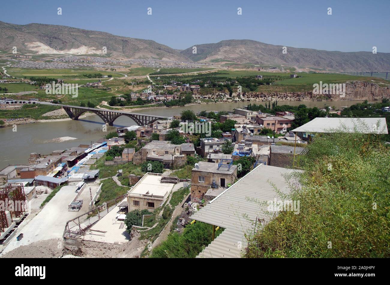 Hasankeyf tomb hi-res stock photography and images - Alamy