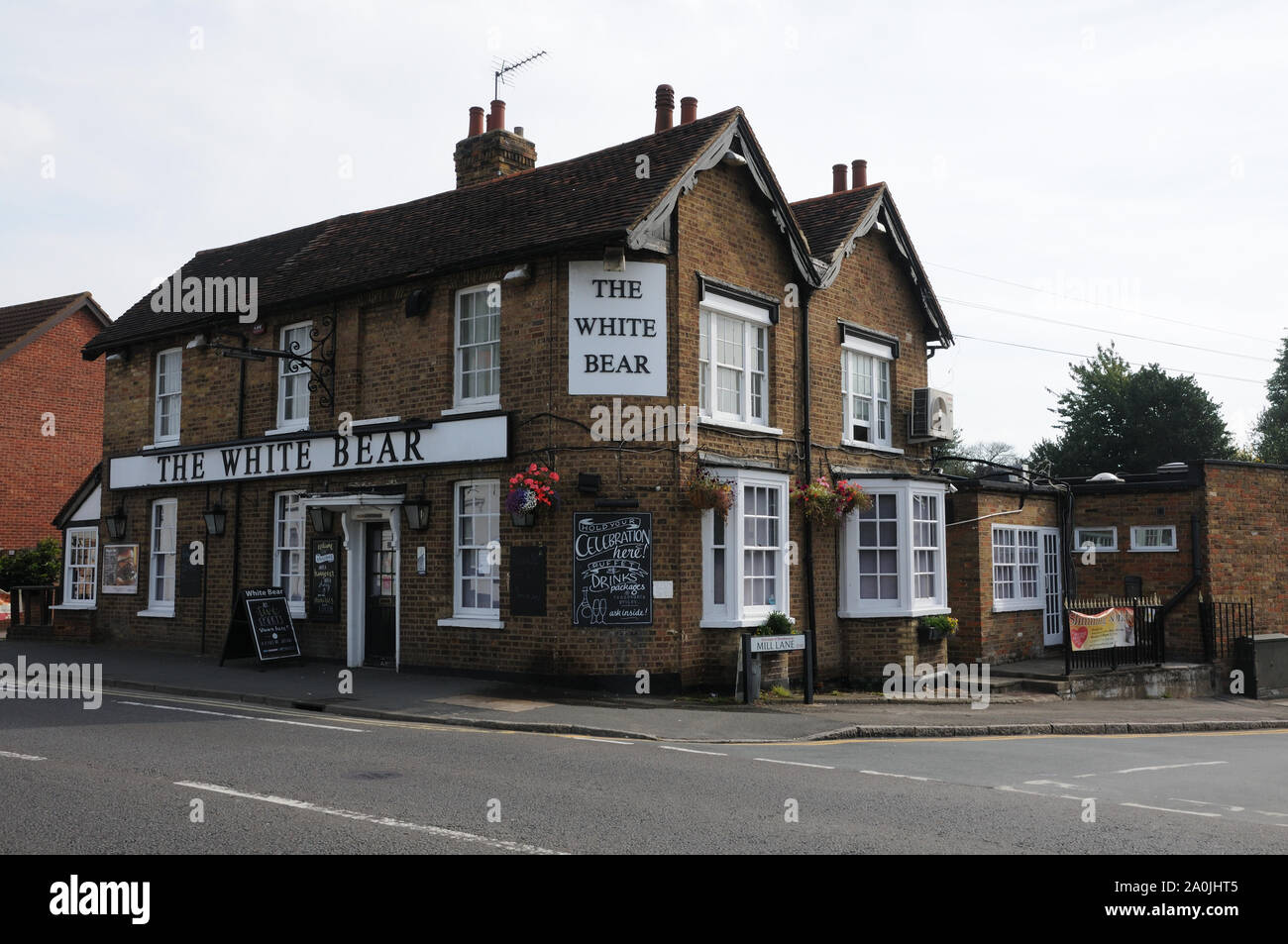 White bear inn hi-res stock photography and images - Alamy