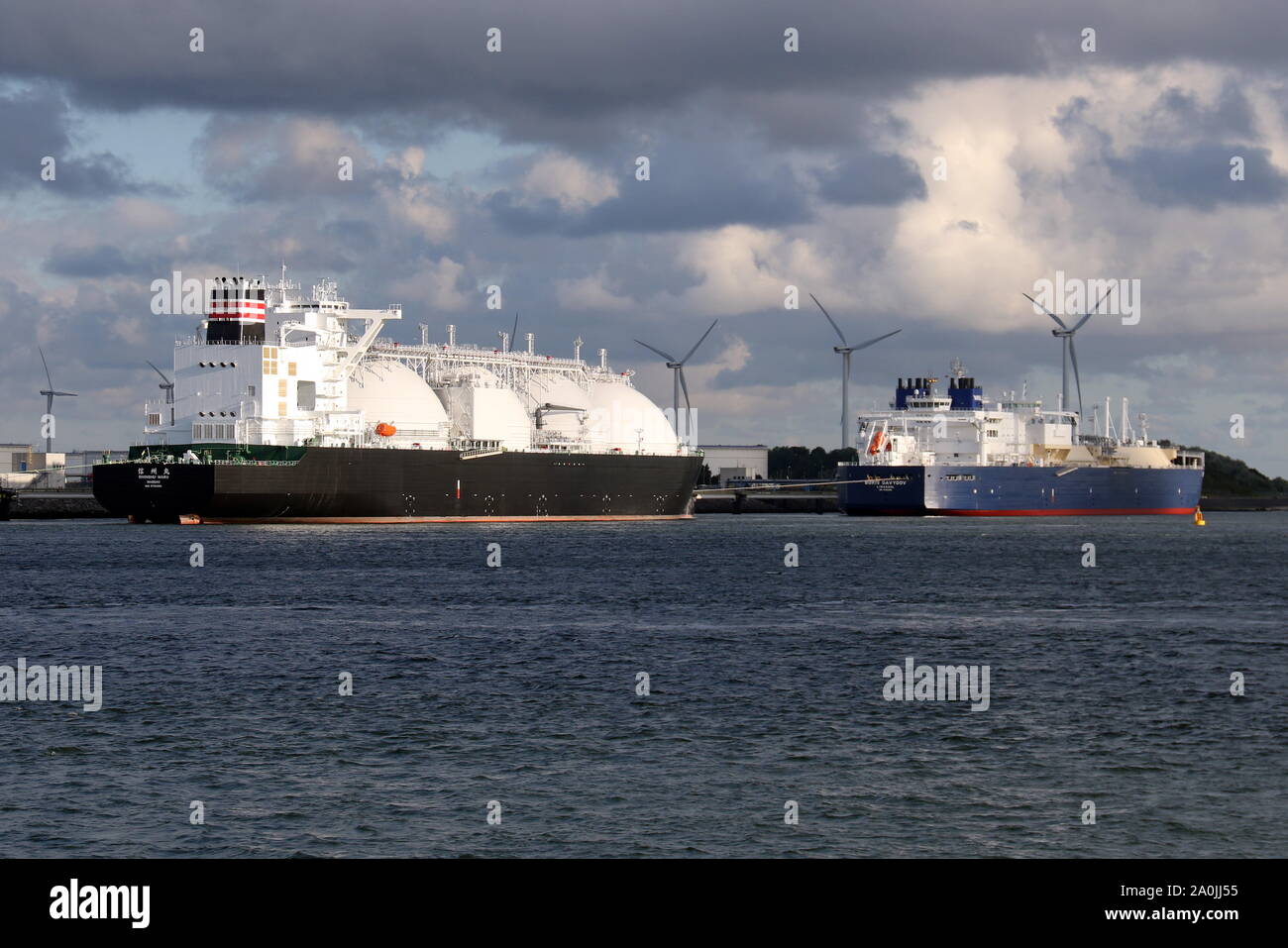 Lng tanker hi-res stock photography and images - Alamy