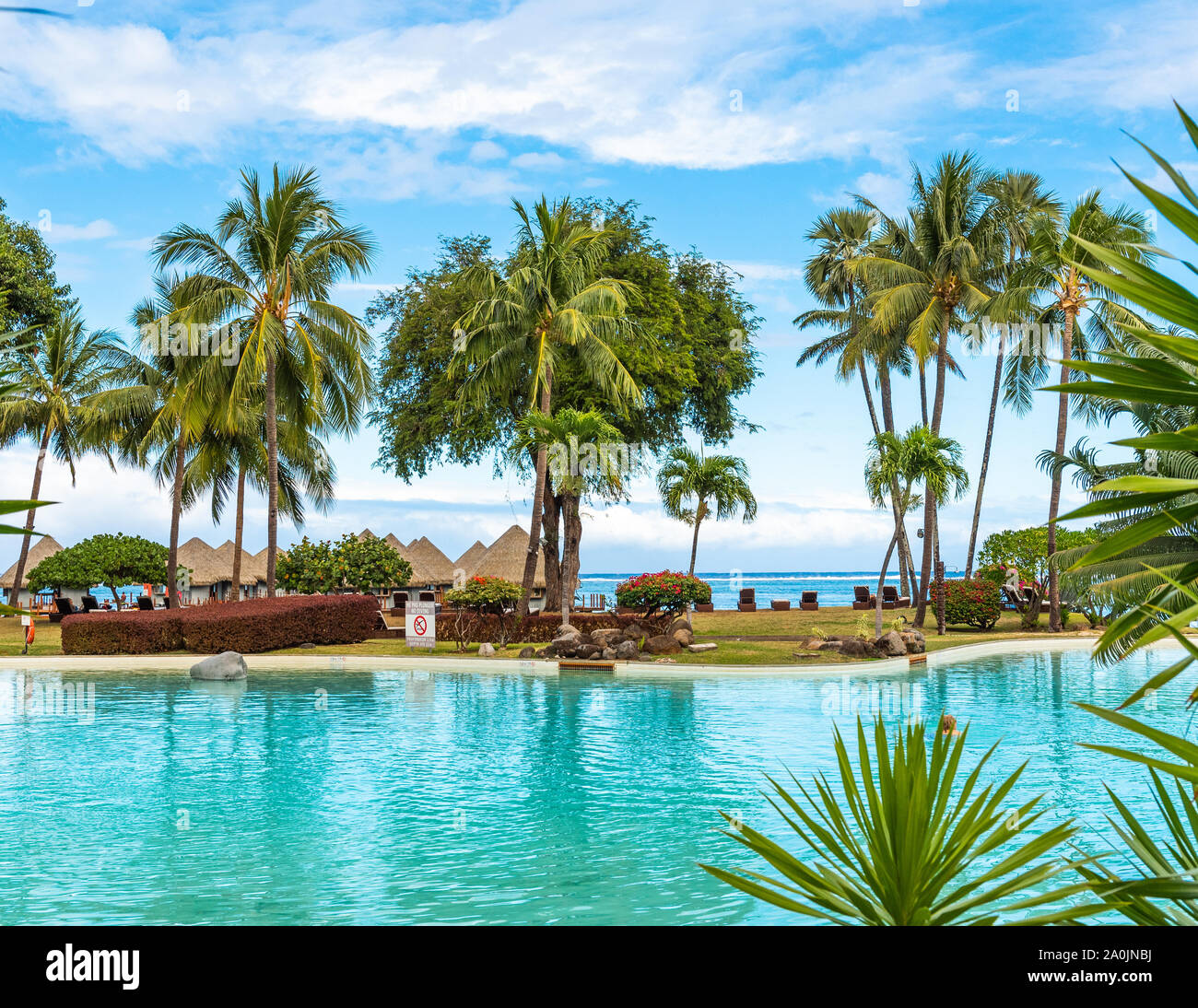 TAHITI, FRENCH POLYNESIA - SEPTEMBER 18, 2018: Pool by the ocean Stock ...