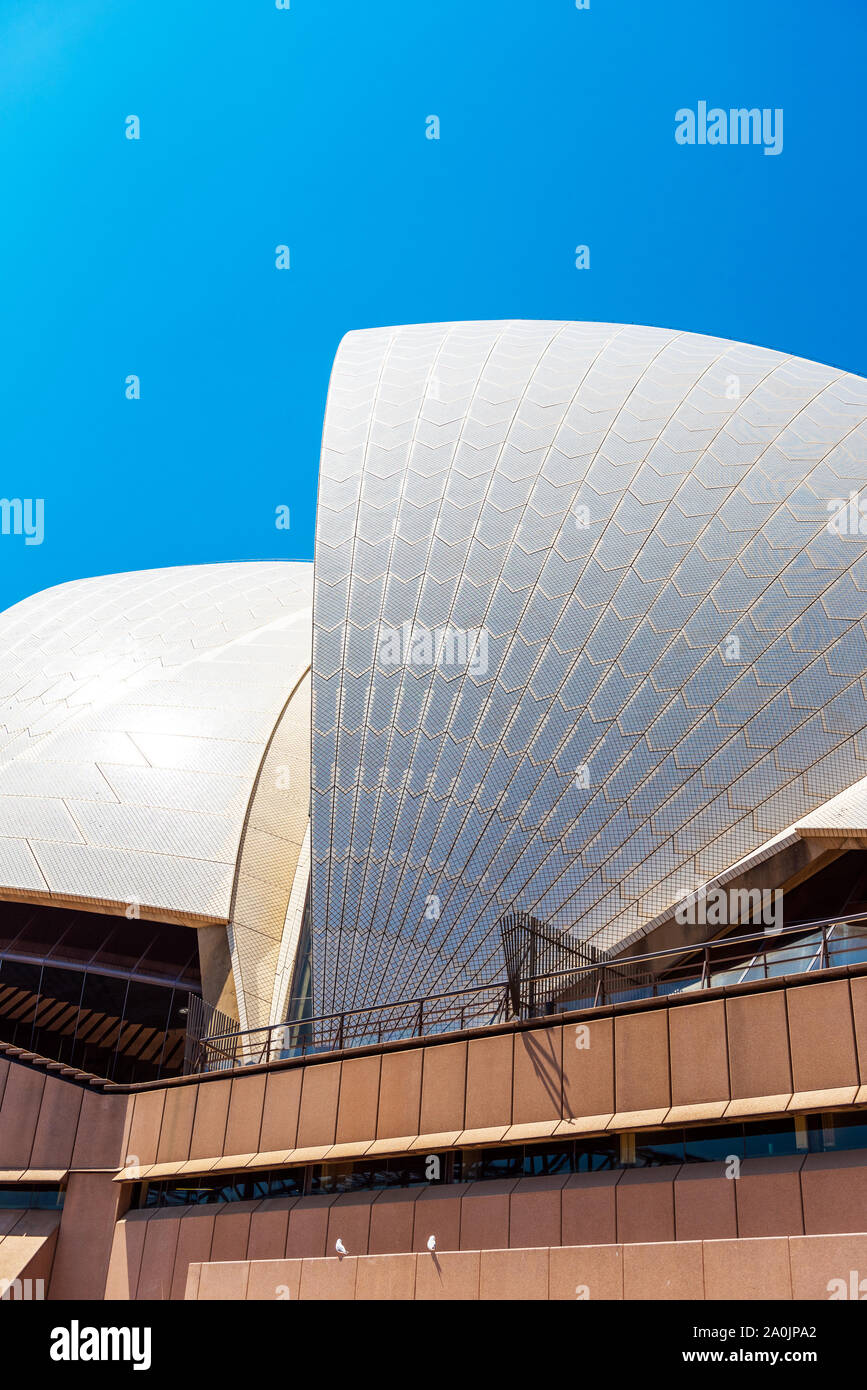 SYDNEY, AUSTRALIA - OCTOBER 27, 2018: Sydney Opera House. Vertical ...