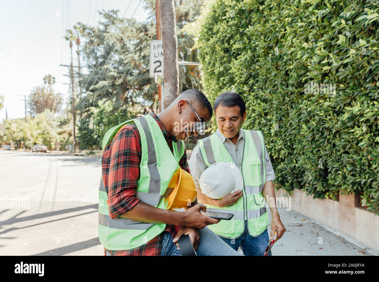Clip board outside hi-res stock photography and images - Alamy